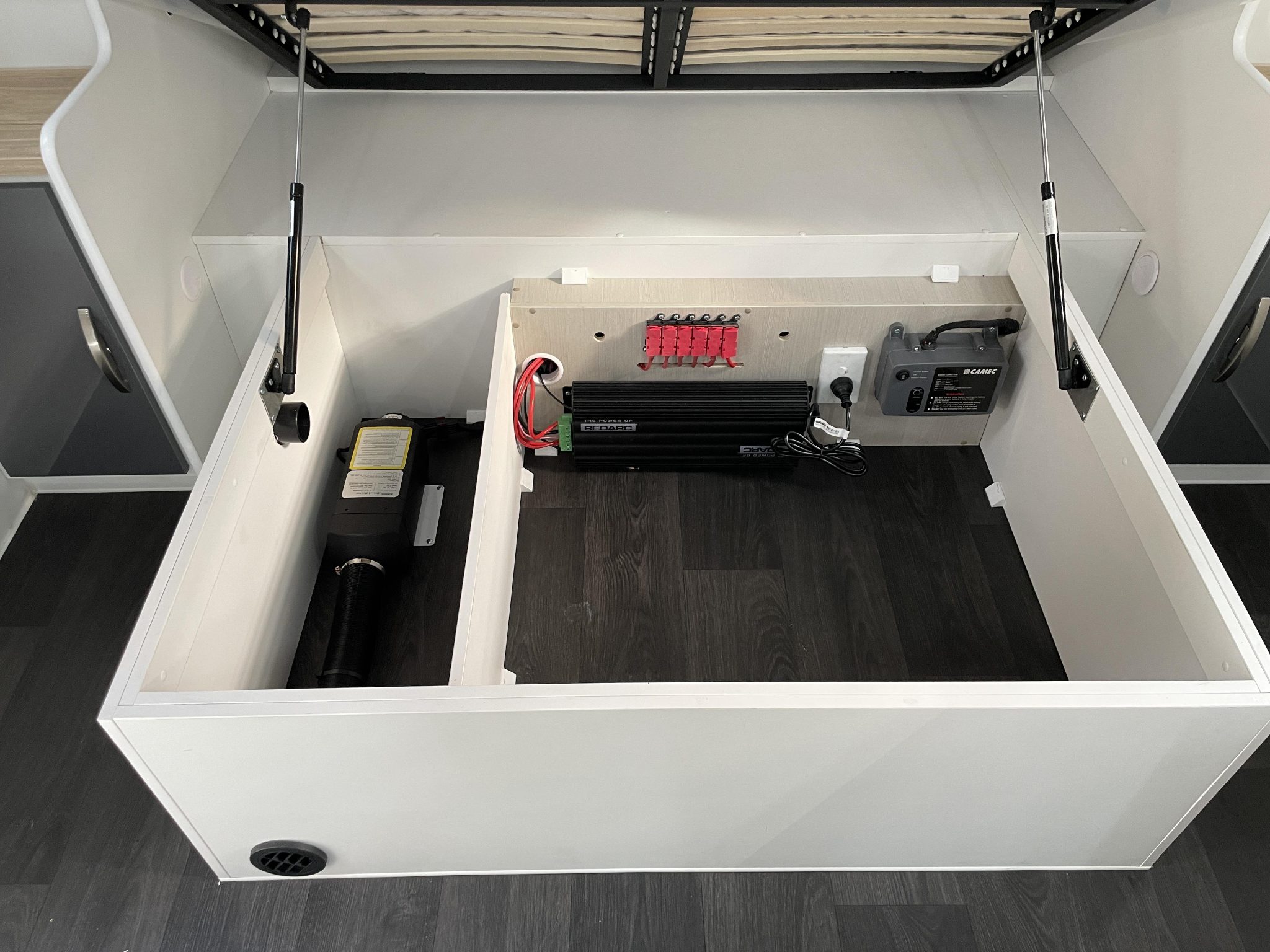 Leader Gold LE 22.6ft Family - Fortis Caravans NZ