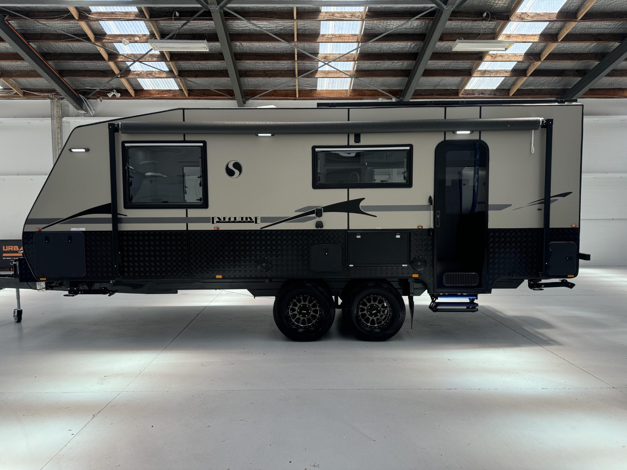 Supreme Executive 22ft Luxury Caravan - Fortis Caravans NZ
