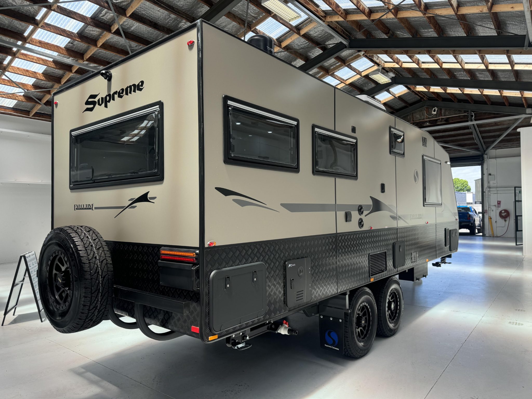 Supreme Executive 22ft Luxury Caravan - Fortis Caravans NZ