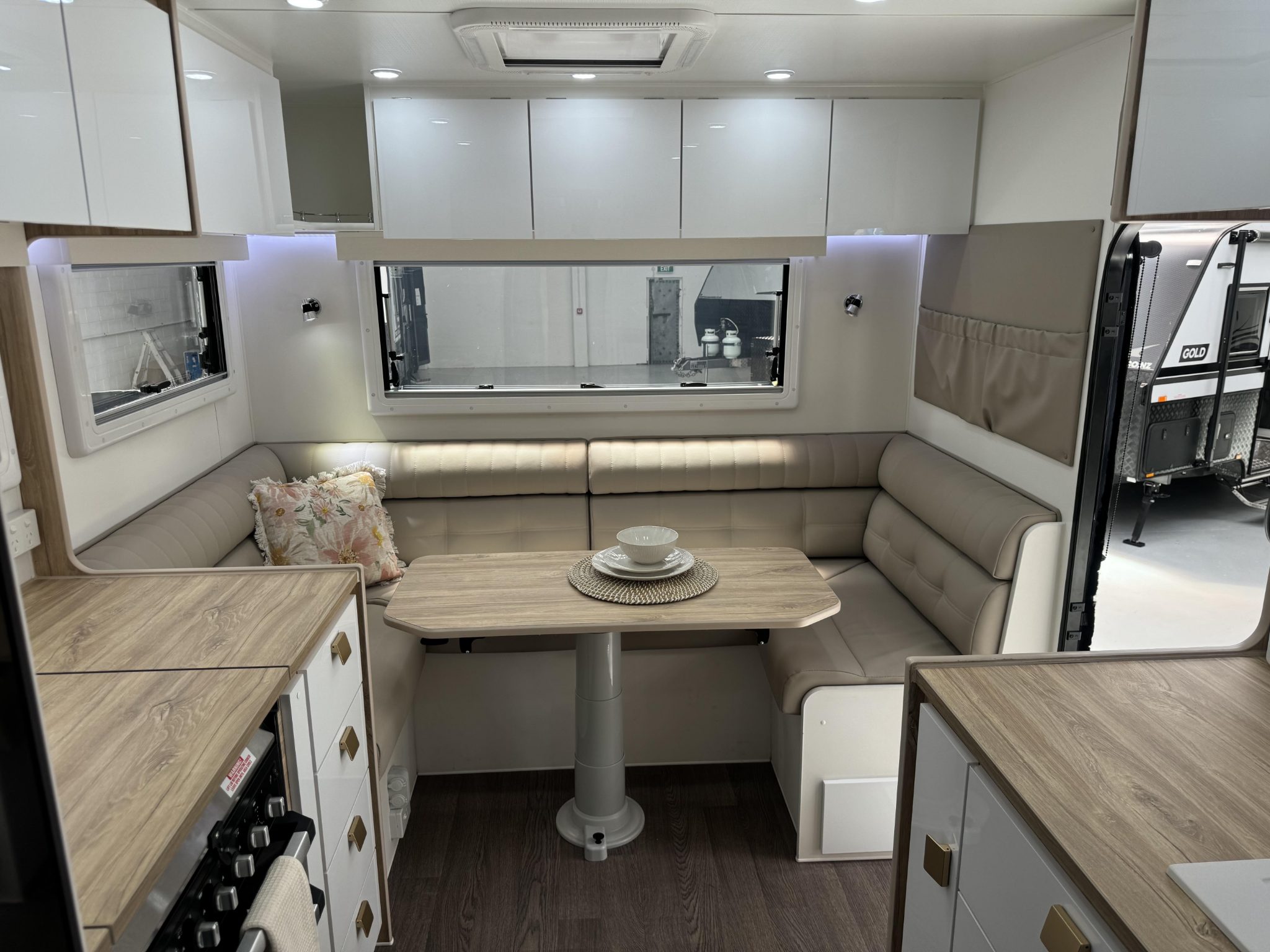 Supreme Executive 22ft Luxury Caravan - Fortis Caravans NZ