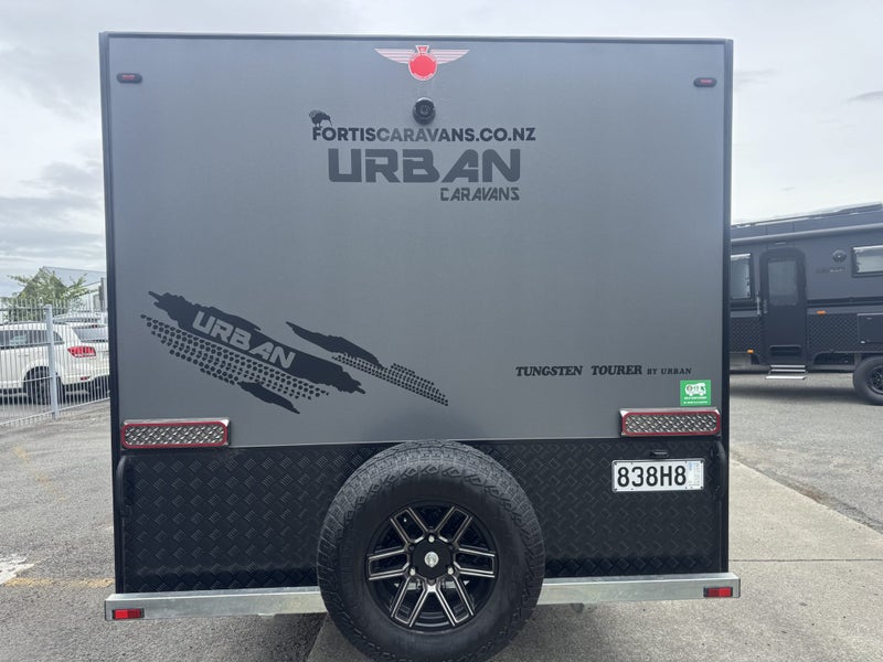 2024 Urban Tourer 21.6ft Family 3 Bunk Full Off-Road (Used) - Fortis ...